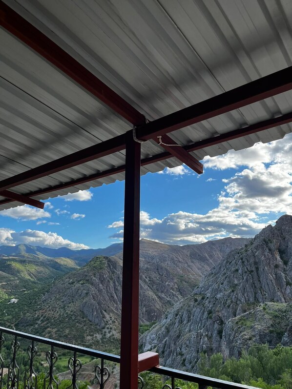 Quarto Duplo Comfort, vista para a montanha | Sala de estar