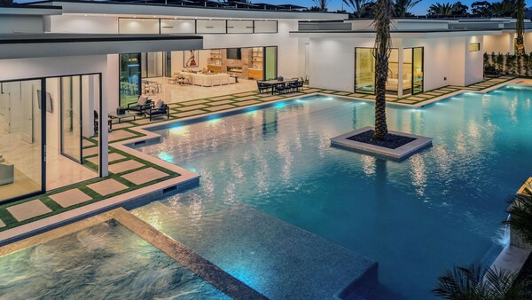 Sleeps 31 2 Luxury Villas W/ Pool + Spa, Putting Green Bravo By Avantstay - Joshua Tree National Park