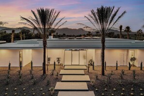 Casa (Multiple Bedrooms) | Interior