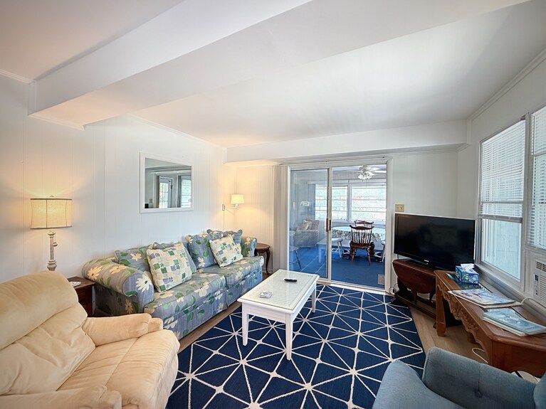 Charming Cottage In Fenwick Island - One House Off The Ocean Front. - Fenwick Island, DE