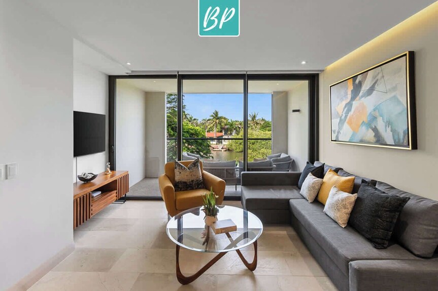 Canal-view Condo W/ Pool, Gym & Parking: Mio - Nuevo Vallarta