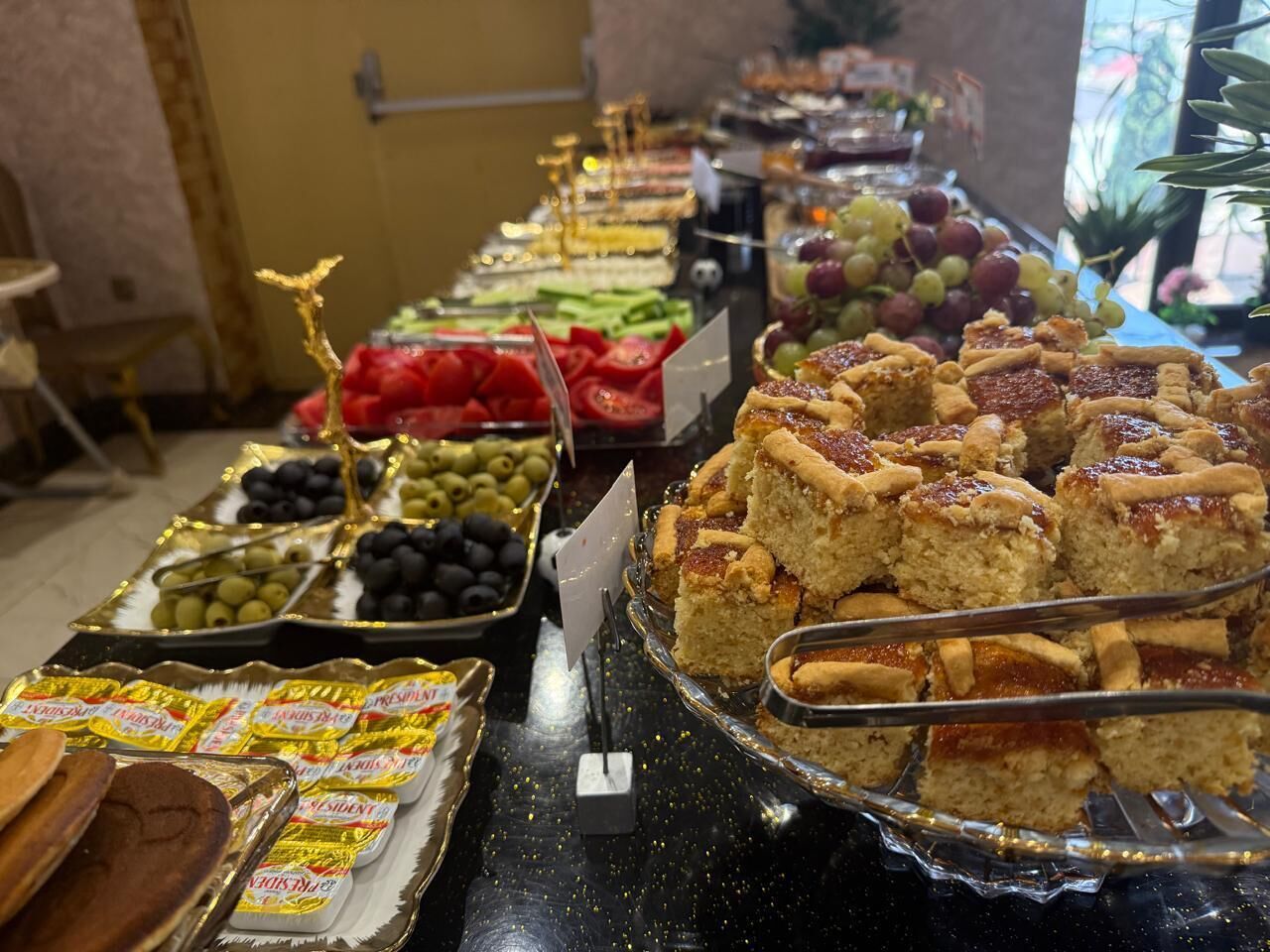 Pequeno-almoço tipo buffet diário incluído 