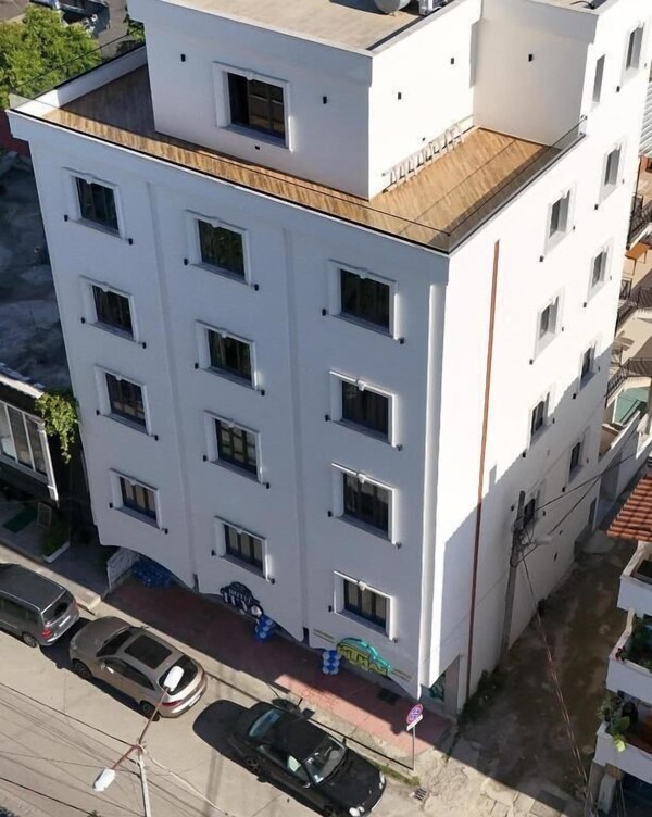 Hotel Tuyo - Tirana