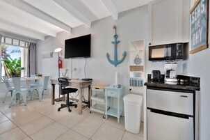 Casa | 1 quarto, secretária, internet de alta velocidade 
