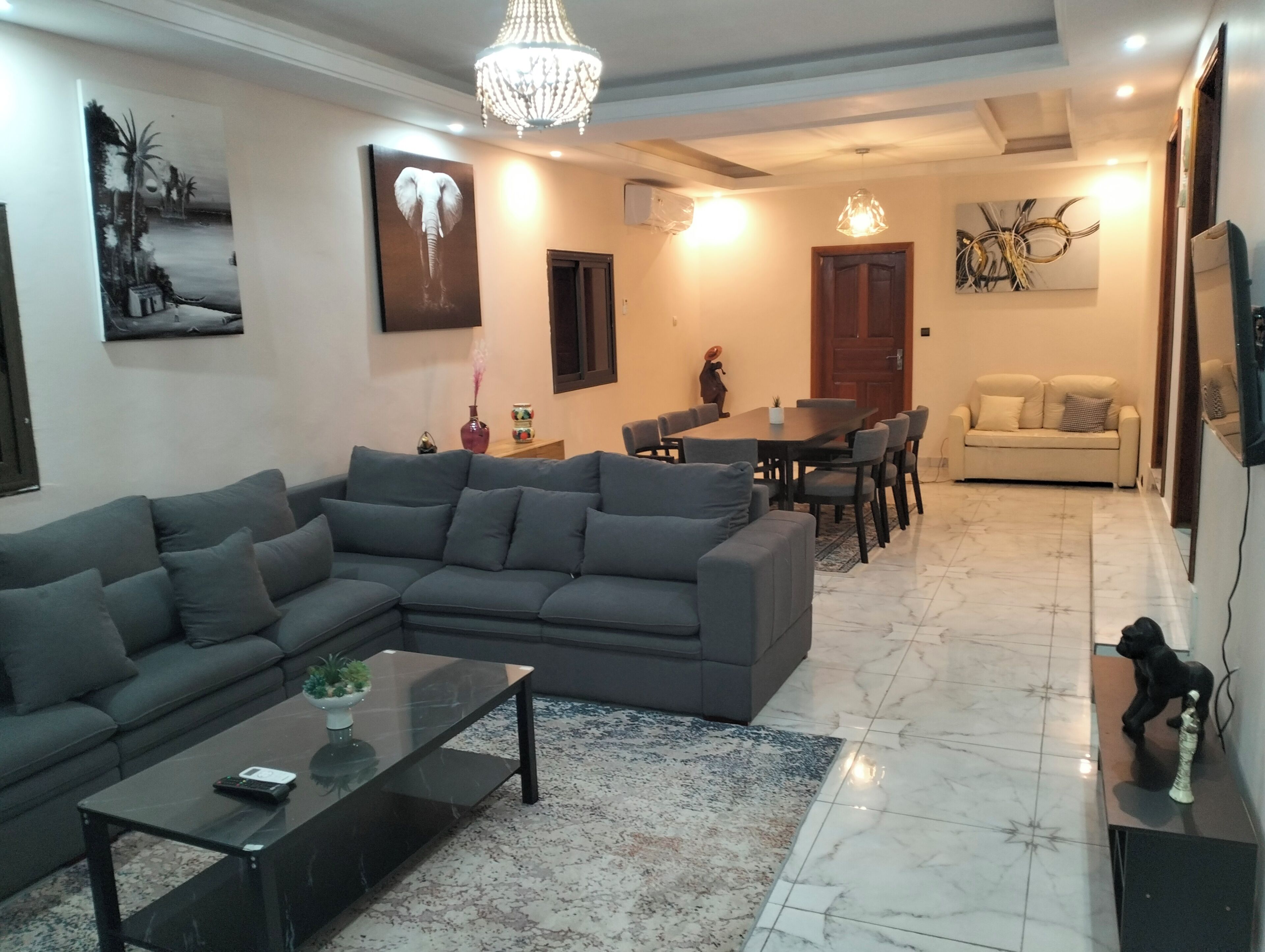 Secure, Discrete And Quiet Magnificent 3-bedroom Apartment @ Libreville-angondje - Libreville