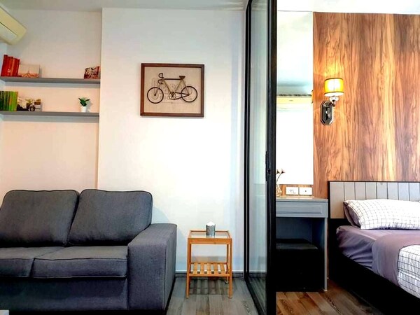 Immaculate Quite Resort Home, Brand New Acs&wifi - Bangkok