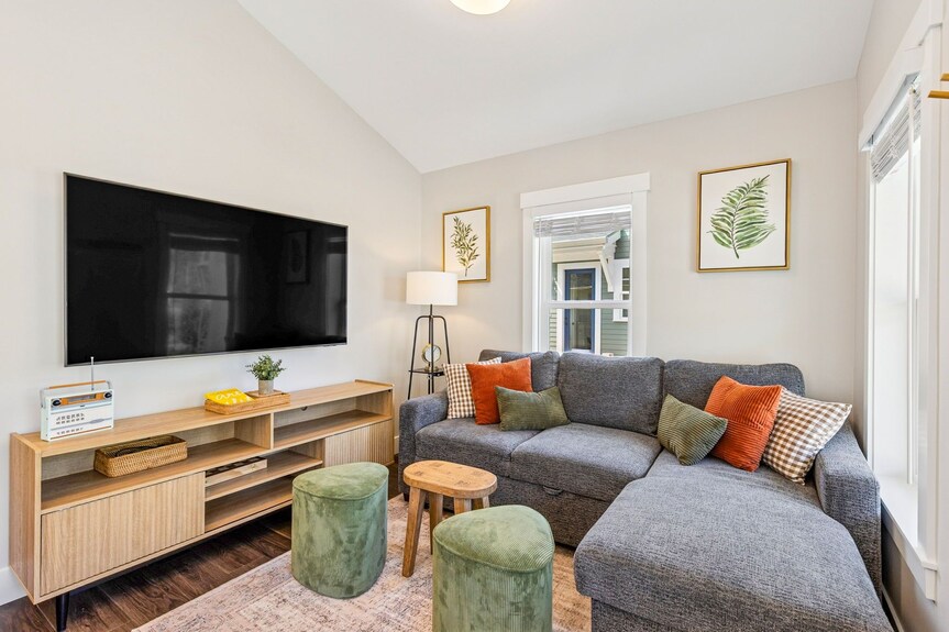 *New* Harmony Haven: Hot Tub, Dog Friendly - Pacific Beach, WA