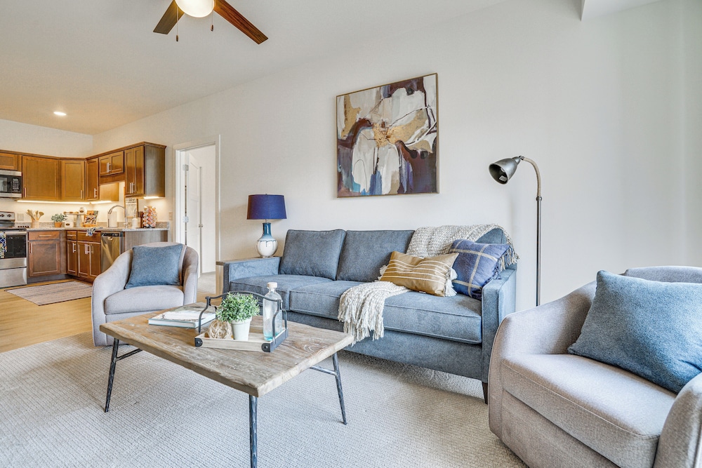 4 Mi To National Sports Center: Apt In Blaine - Blaine, MN