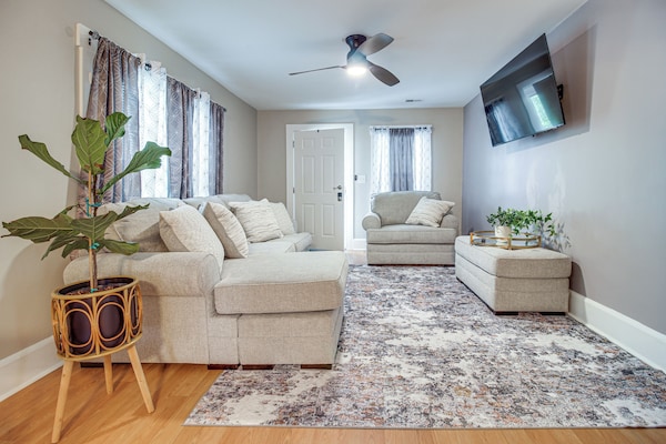 Private Patio: Cargo District, Dtwn Wilmington Apt - University of North Carolina, Wilmington