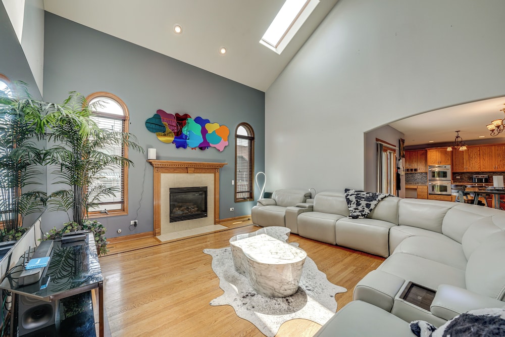 Game Room & Deck: Family Home In Chicago Area! - Orland Park, IL