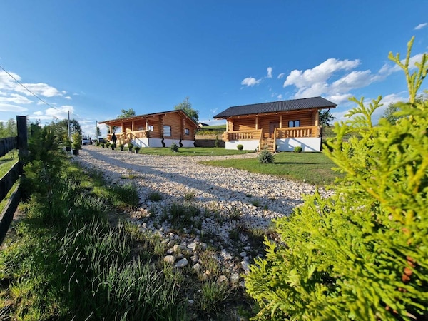 Sub Stele Chalets - Holbav