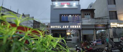 Fachada da propriedade