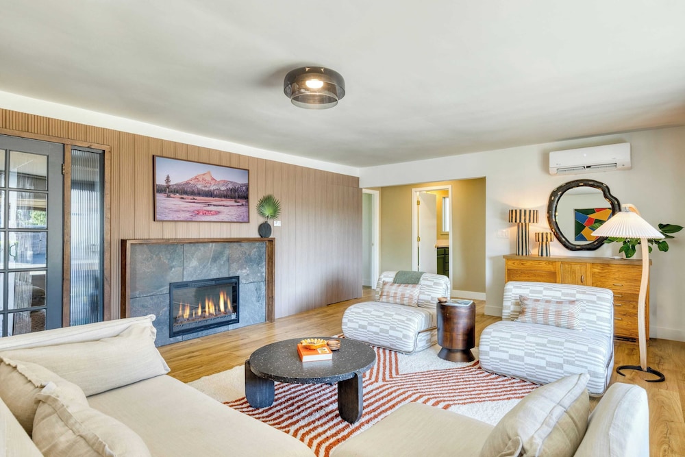 Walk To Beach & Shops Fireplace, Patio Dining & Firepit At Manzanita Ave - Manzanita, OR