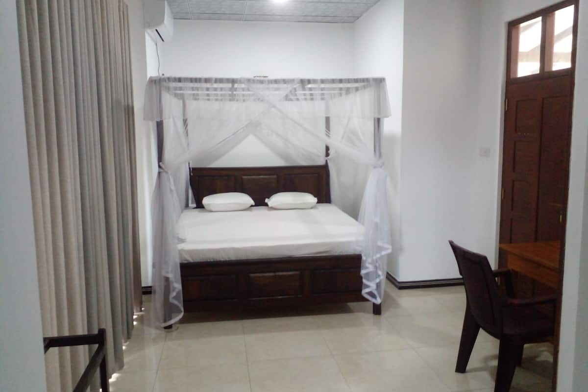 Quarto Duplo Deluxe, varanda, vista para o resort | Secretária, secretária adequada para computadores portáteis