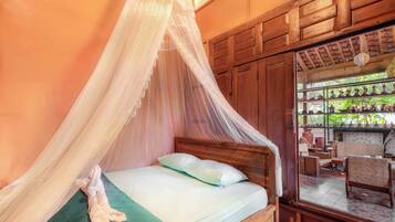 Quarto Clássico com Cama de Casal | Lençóis de algodão egípcio, roupa de alta qualidade, Wi-fi grátis