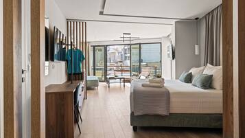 Luxury Grand City Balcony Escape | Cofres nos quartos, cortinas blackout, quartos à prova de som