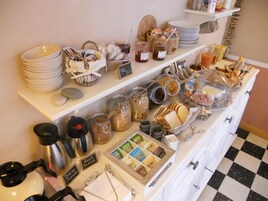 Café da manhã com buffet todos os dias (EUR 11 por pessoa) 