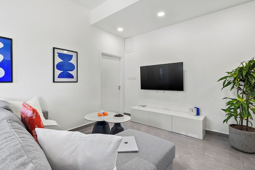 Theon Urban Suites - Apartment - Пафос