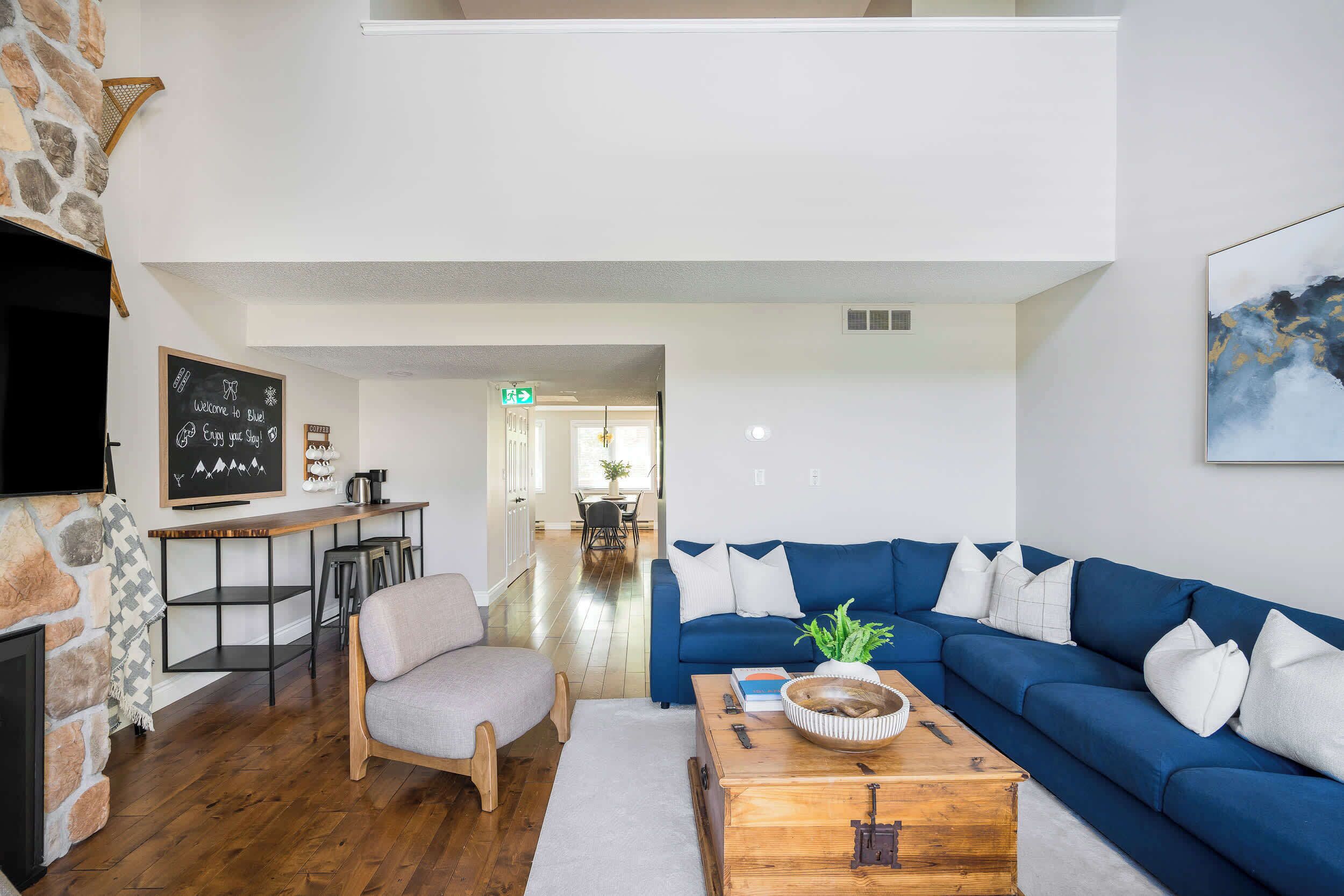 Evergreen Lodge | Walk To Blue Mtn  In-unit Sauna - Collingwood