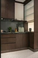 Estúdio Deluxe | Cozinha privada | Minifrigorífico, um micro-ondas, uma placa de cozinha 
