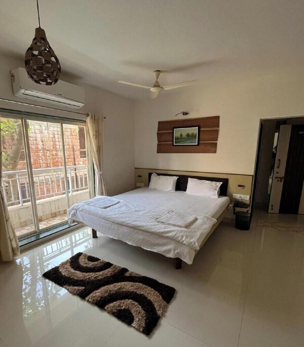 Hotel Murud Paradaise - Murud