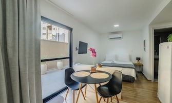 Apartamento básico | 1 quarto, escrivaninha