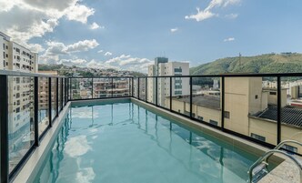 Apartamento Básico | Piscina | Piscina exterior 