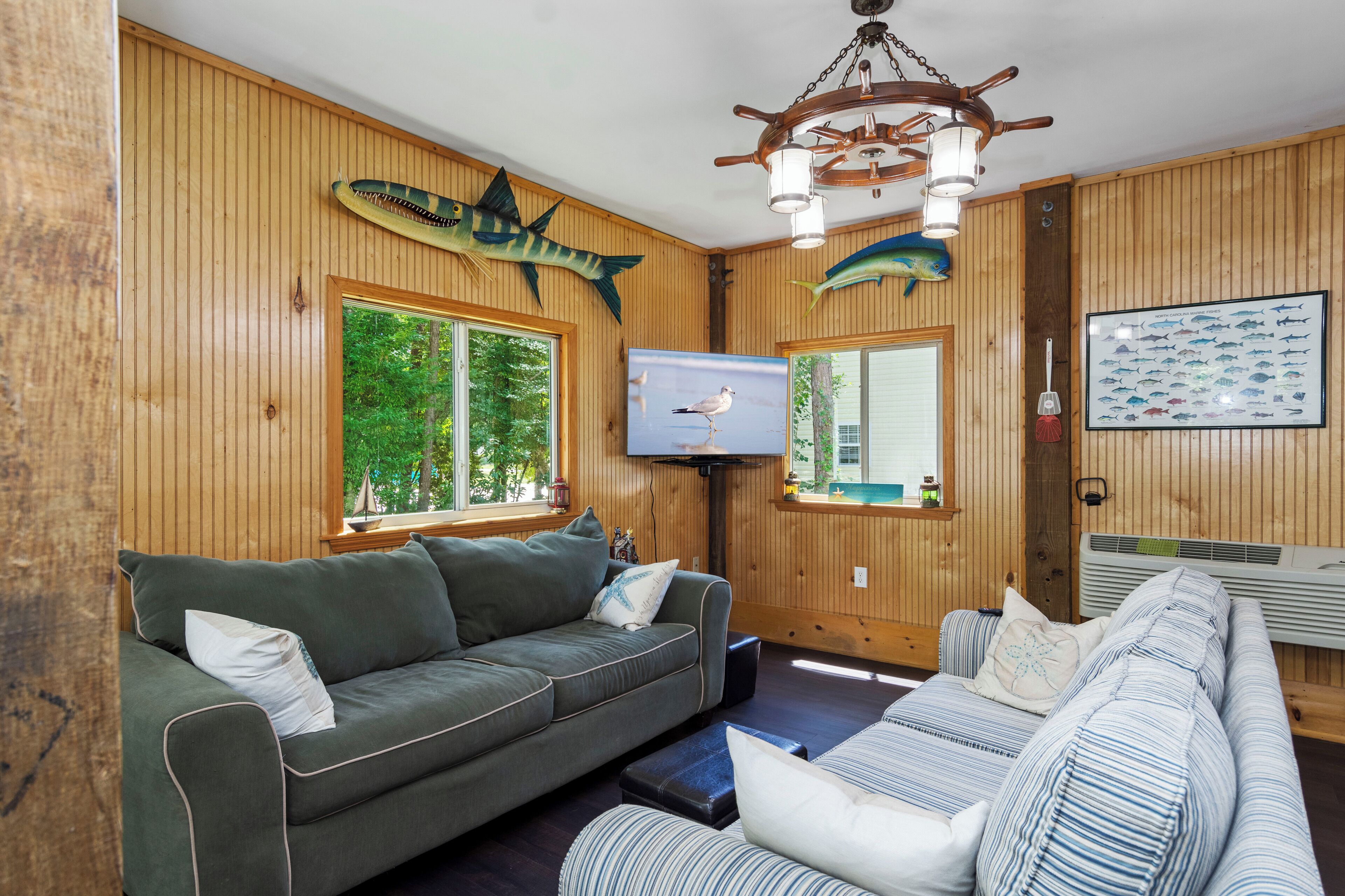 Spacious 3 Bedroom With Game Room & Golf Cart  Pet Friendly Getaway! - Emerald Isle, NC