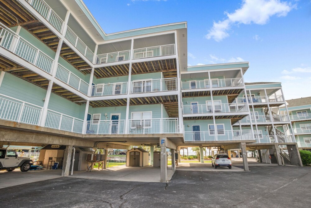 Baywatch F-3 - Gulf Breeze, FL