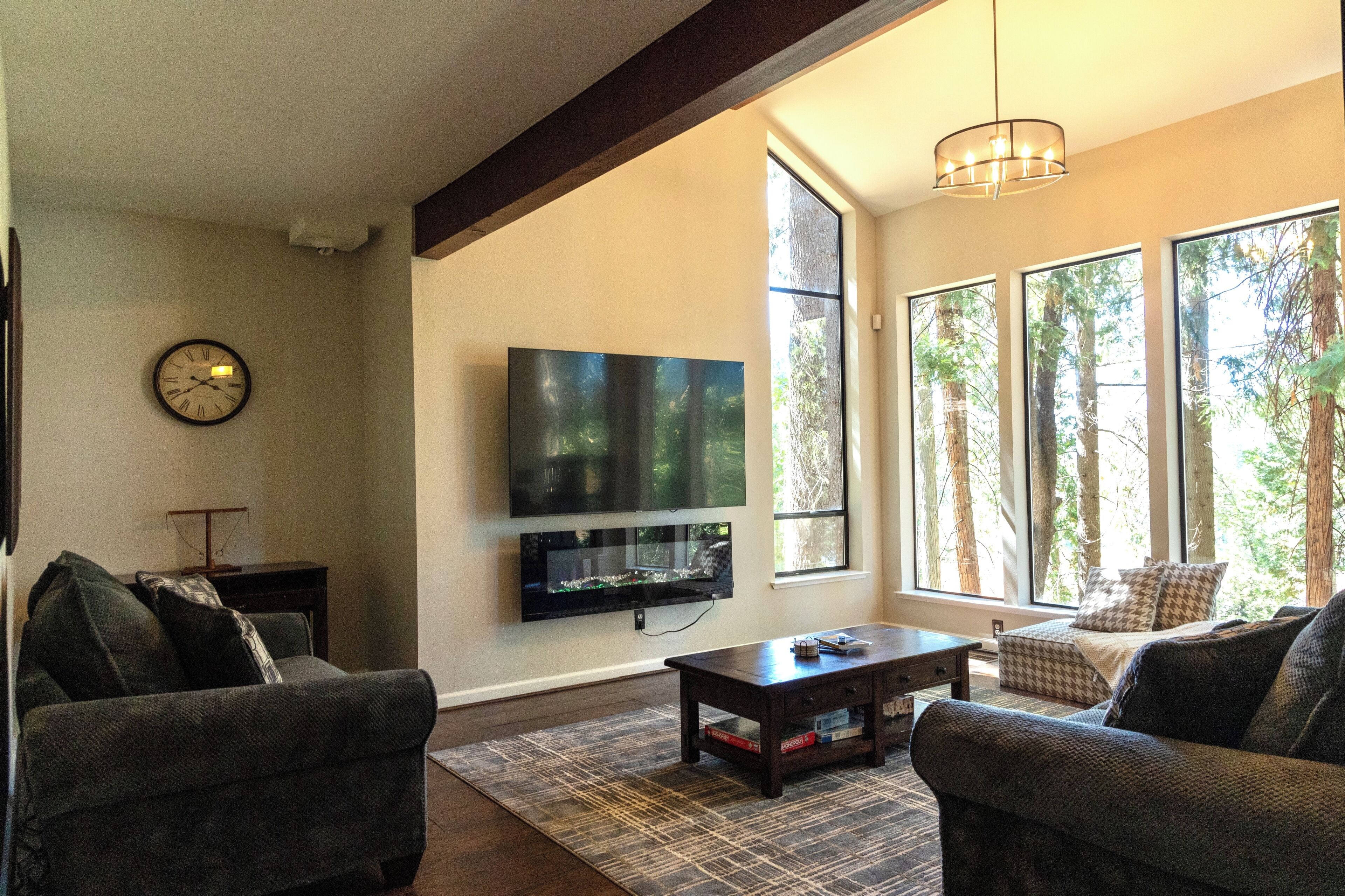 Family Getaway Cabin  Apple Hill & Jenkinson Lake - Pollock Pines, CA