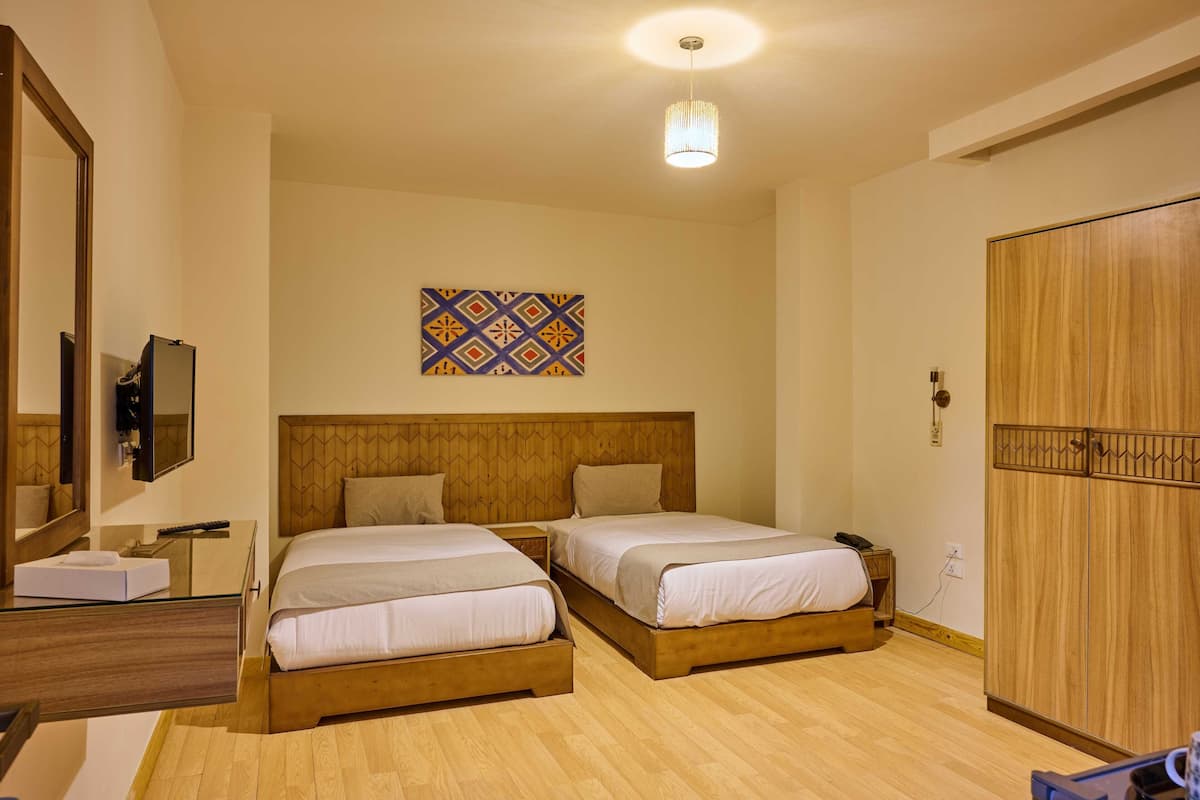 Quarto casal standard | Frigobar, Wi-Fi de cortesia, roupa de cama