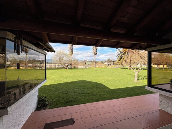 Cabana de Madeira Superior, 3 quartos, vista para o lago | Terraço/pátio interior