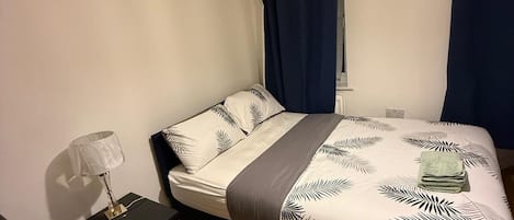 2 quartos, Wi-Fi de cortesia, roupa de cama