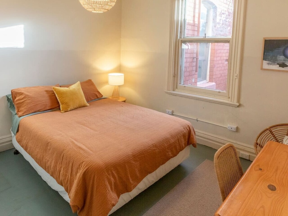 Wize Owl @ Art House - Melbourne | Vrbo