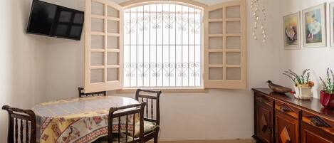 Apartamento Básico | Sala de estar
