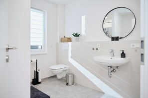 Penthouse Superior, 2 quartos, pátio | Casa de banho