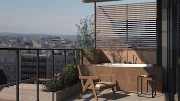 Acropolis Serenity Suite with Hot Tub | Terraço/pátio