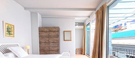 Casa (4 Bedrooms) | 4 quartos, ferros/tábuas de passar roupa, berços grátis