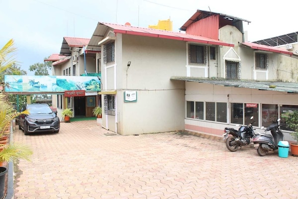 Laxmi Krishna Holiday Homes And Resort - Maharashtra