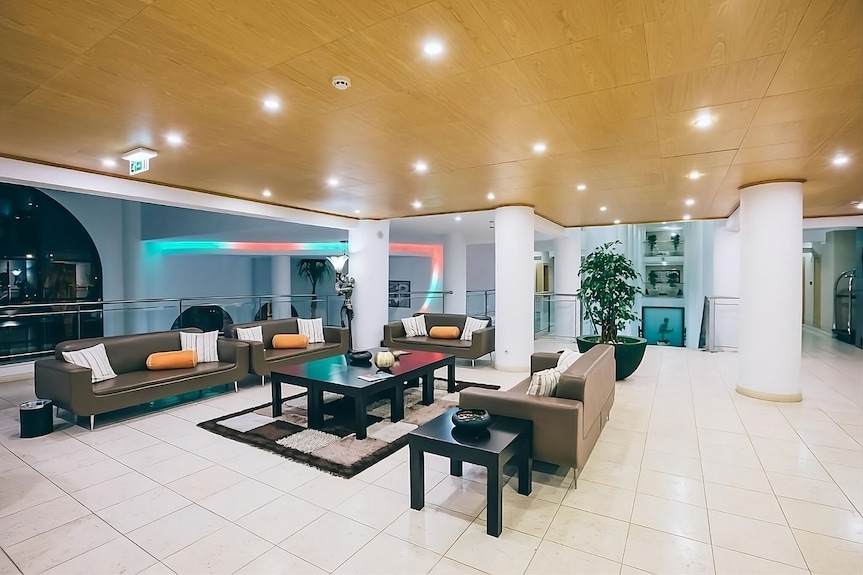 An Undeniable Jewel In Albufeira! Indoor And Outdoor Pools, Spa, Free Parking! - Albufeira