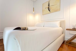 Apartamento (1 Bedroom) | 1 quarto, ferros/tábuas de passar roupa, Wi-Fi de cortesia