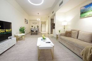 Apartamento, vista para o rio | Sala de estar