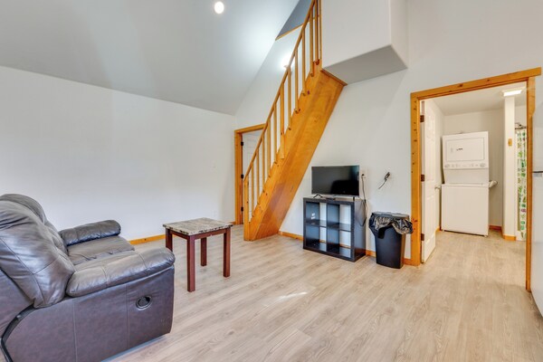 < 1 Mi To Main St: Quiet Home W/ Yard In Stockdale - Texas