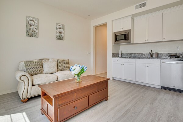 Cozy Desert Sanctuary 9 Mi To Mojave Narrows Park! - Victorville, CA