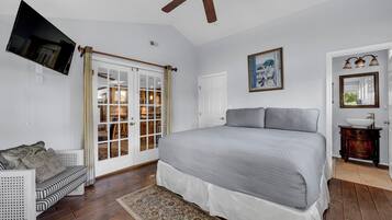 2 quartos, individualmente decorados, individualmente mobiliados