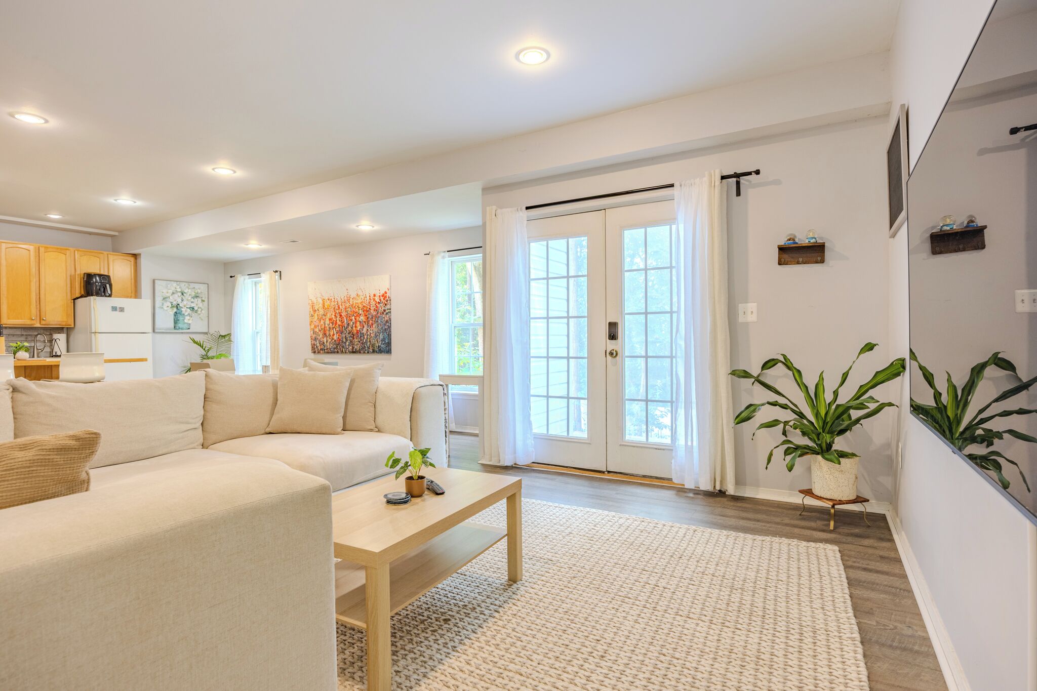 Cozy 2bd-ba Private Above Ground First Floor Suite - 赫恩登