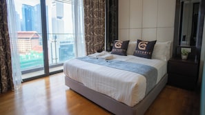 Suite Deluxe, 2 quartos | Ferro/tábua de engomar, Wi-fi grátis