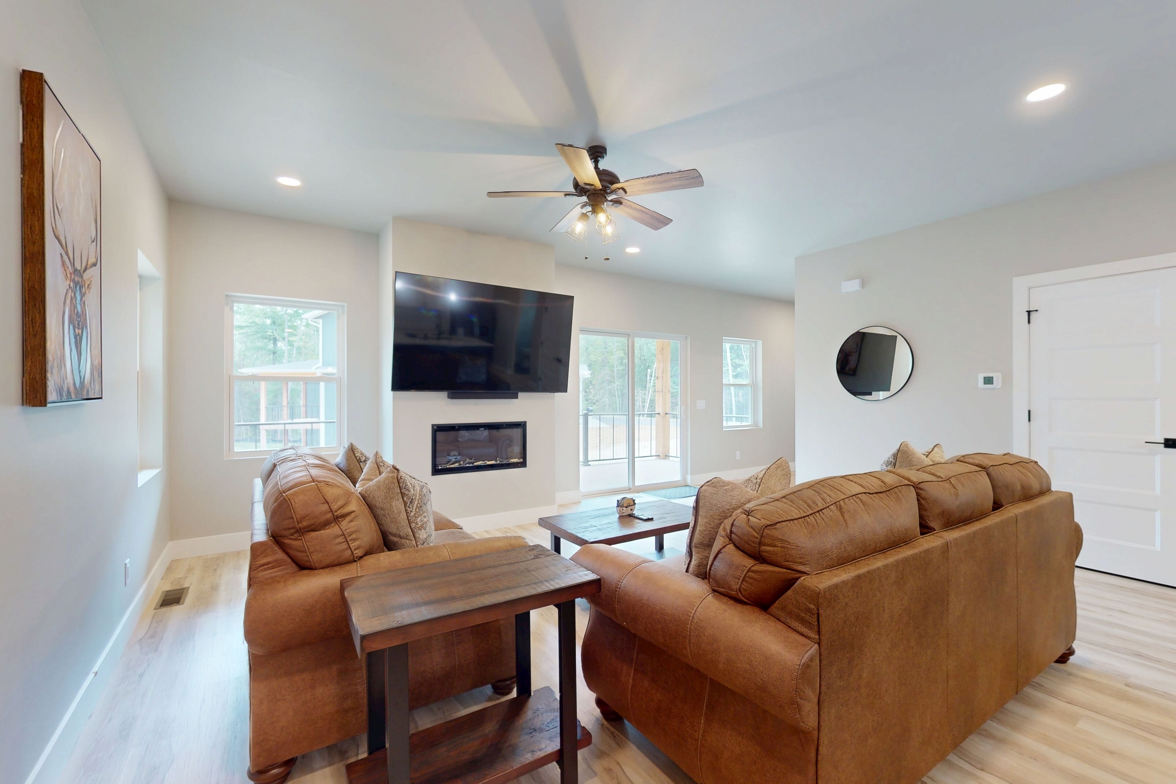 Modern Northwoods Townhouse Near Lakes, Trails & Townäîperfect For Adventures! - Eagle River, WI