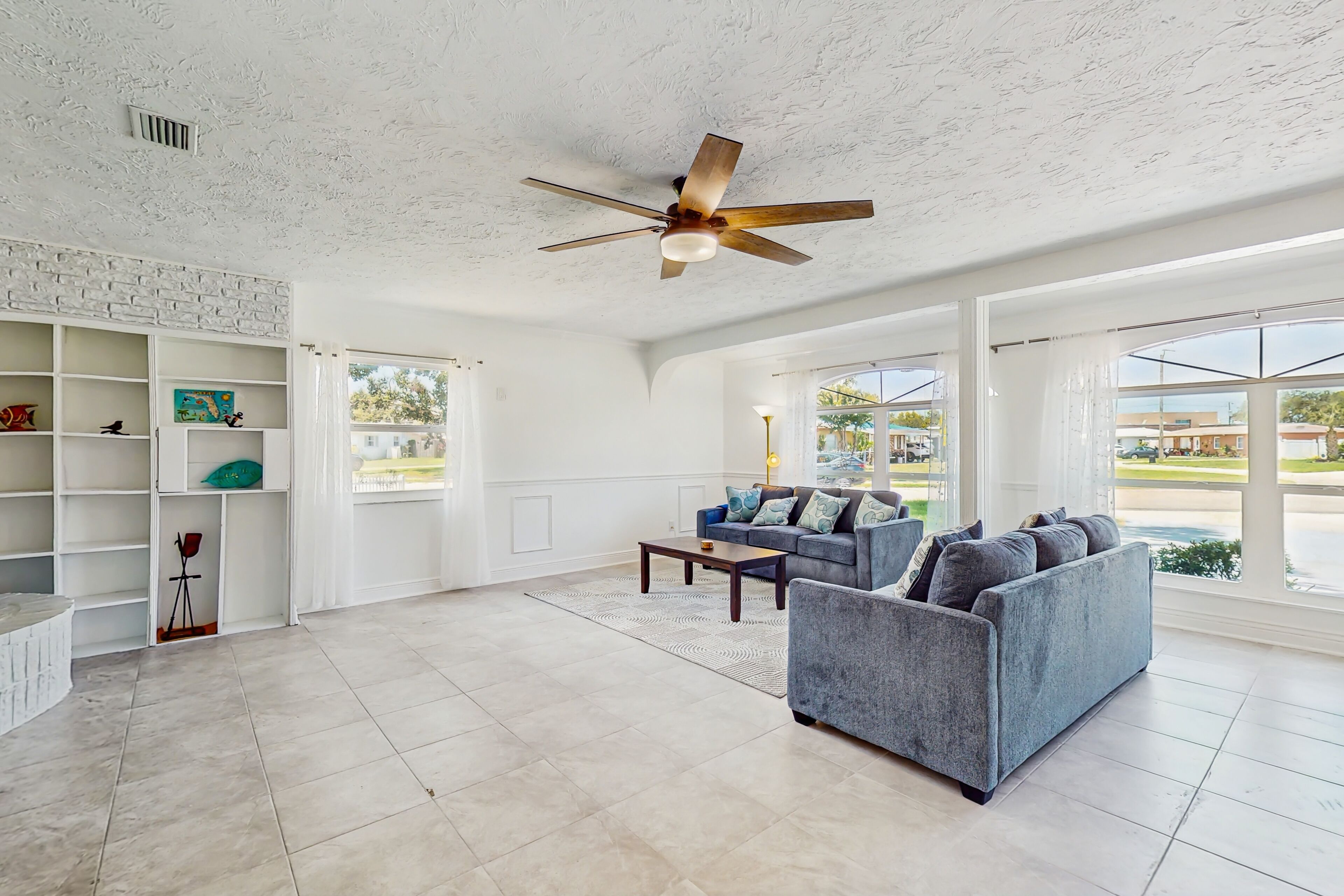 Cozy Home With Washer And Dryer, Internet, And Prime Location - Bradenton, FL