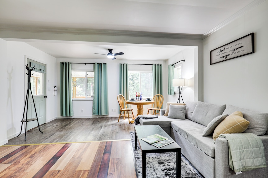 Tiny Woodland Cottage Retreat W/ Yard In Pelkie - Michigan